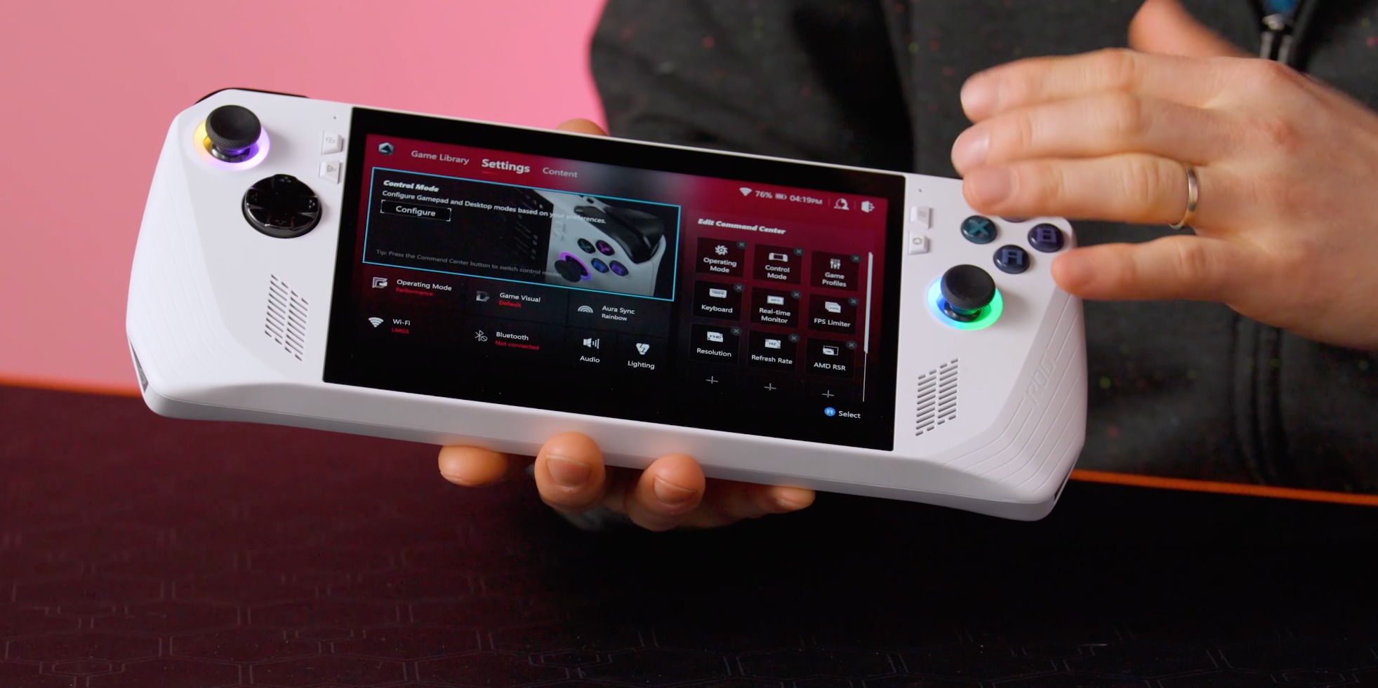 叫板Steam Deck？ 华硕推AOG Ally便携式游戏机 - SoyaCincau