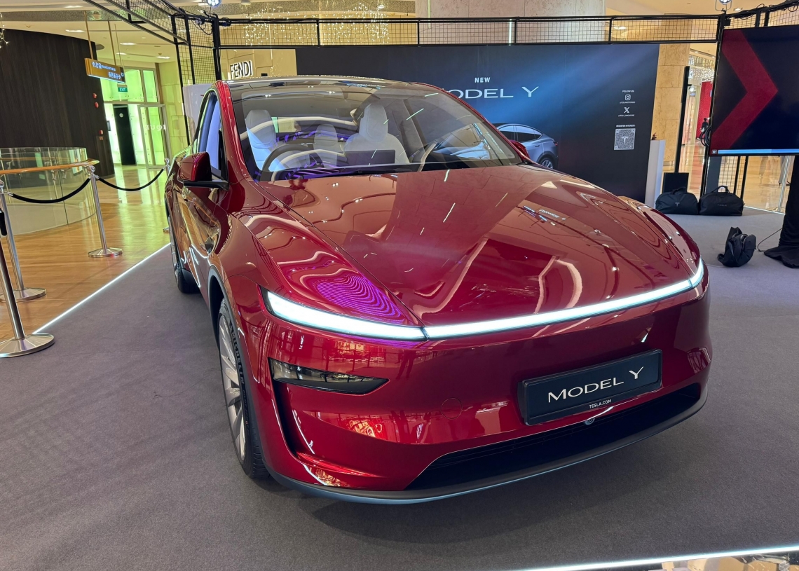 "tesla model y 2024" - SoyaCincau